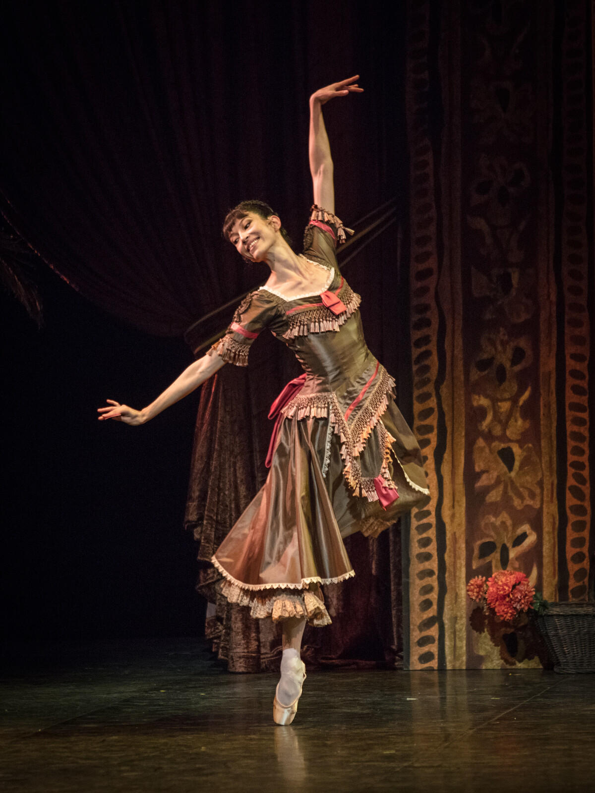 『うたかたの恋』のクライマックス、オニールのマリー・ヴェッツェラとビュリオンのルドルフが死を目前にした激しいパ・ド・ドゥを踊った｜チャコット