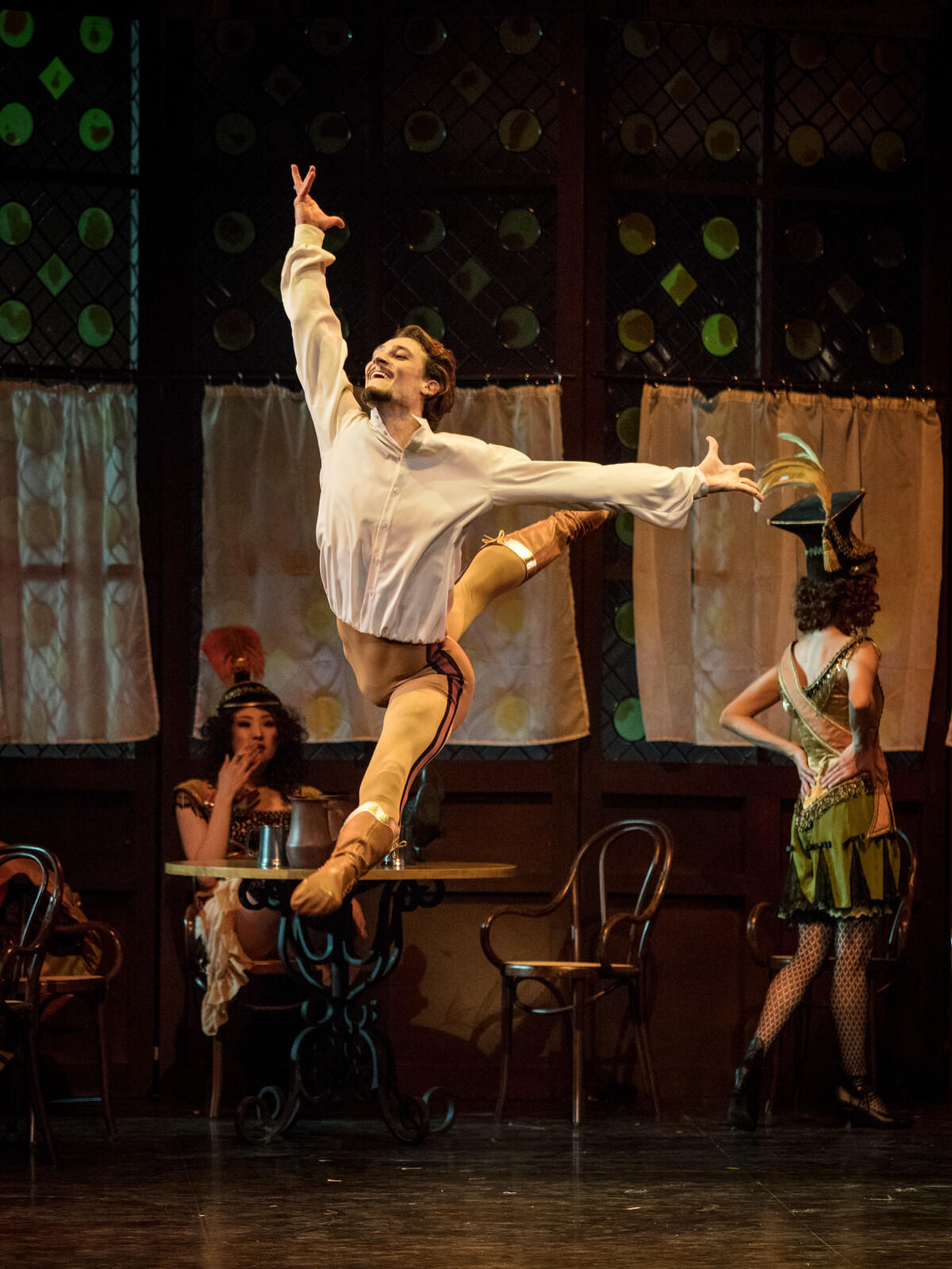 『うたかたの恋』のクライマックス、オニールのマリー・ヴェッツェラとビュリオンのルドルフが死を目前にした激しいパ・ド・ドゥを踊った｜チャコット