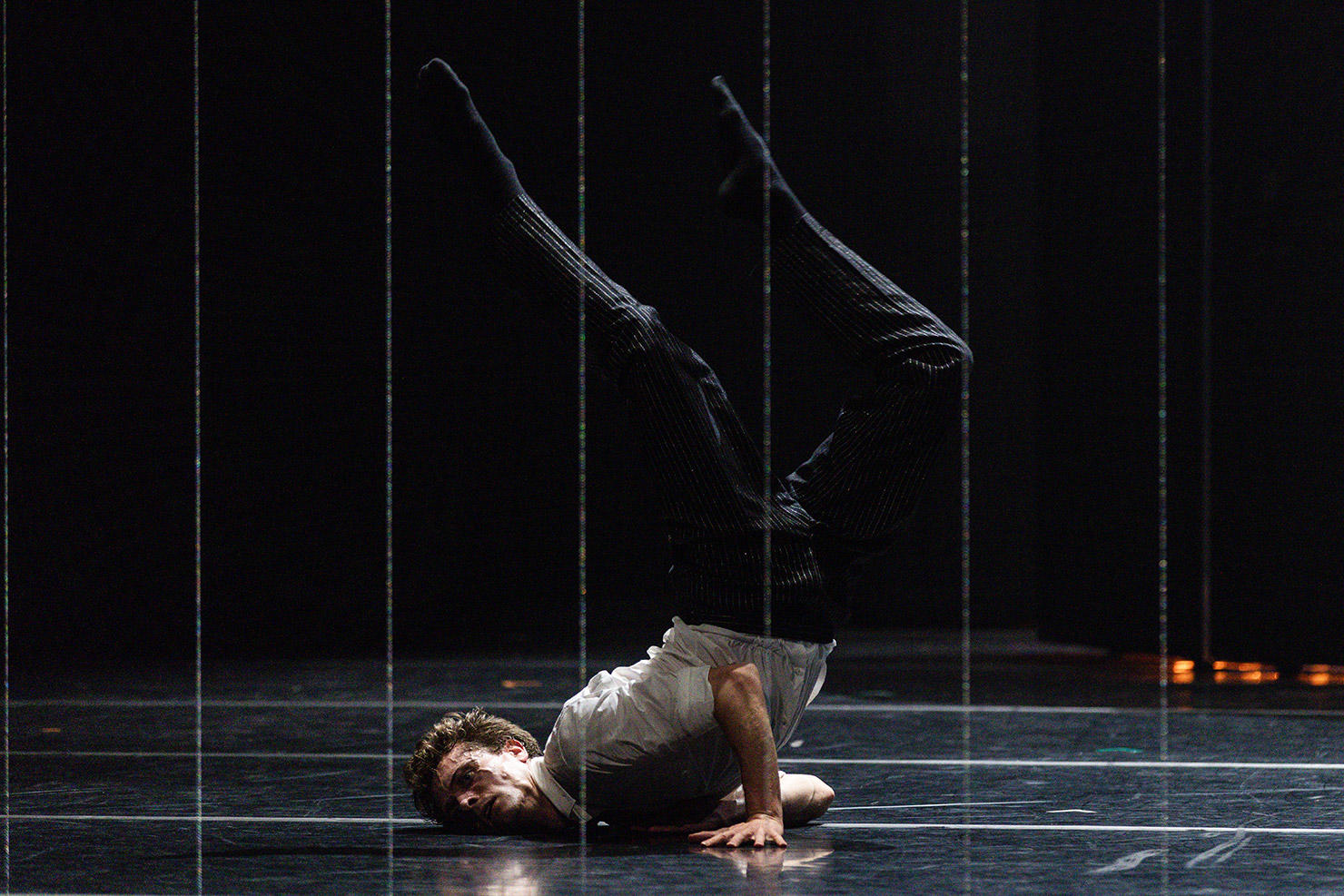 ヨハン・インガーの意欲的な振付による『カルメン』、オーストラリア・バレエ団｜チャコット