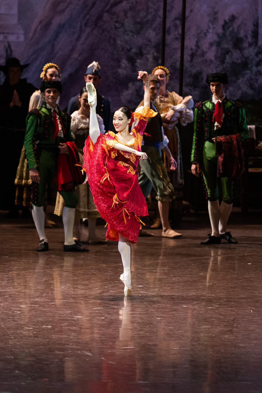 パリ・オペラ座ダンサー・インタビュー：ホヤン・カン｜チャコット